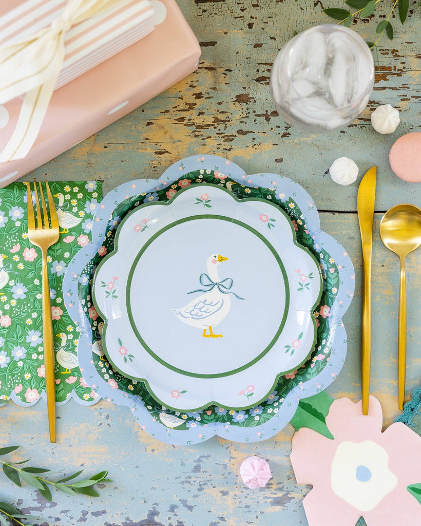 GAR1240 - Goose Pattern 10" Plate | Bon Fortune